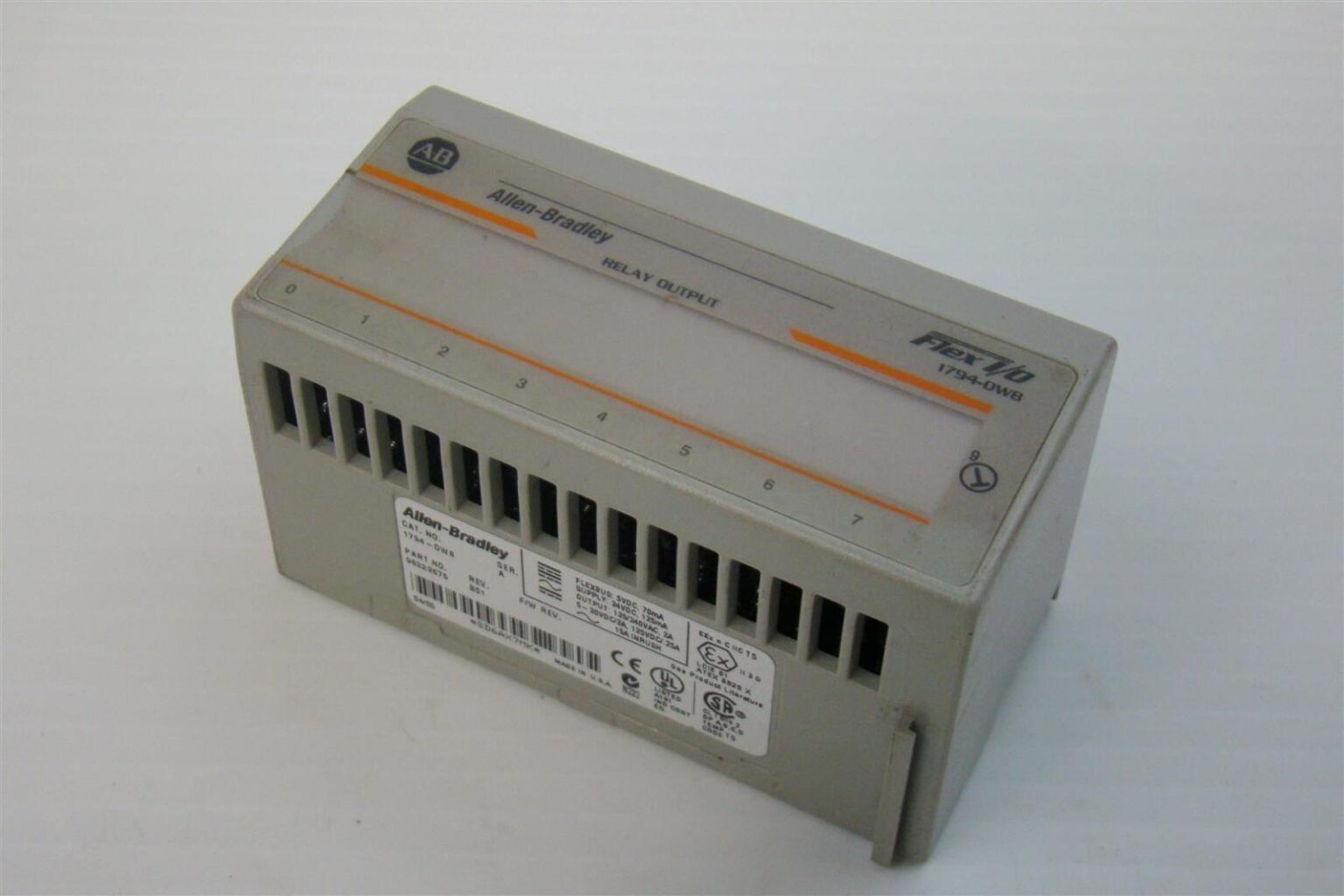 1794-OW8 Allen-Bradley Relay Contact Output Module, 8 Point Isolated